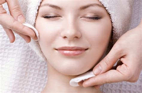 Trattamento Pulizia Viso Prodotto Speciale Rilastil Hydrotenseur