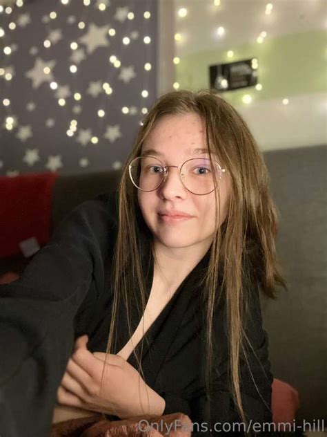 Emmi Hill Nude OnlyFans Leaks Photos And Videos Page 16 Of 50