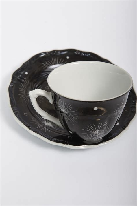 Porcelanowa czarna filiżanka do kawy herbaty ze spodkiem dekoracja