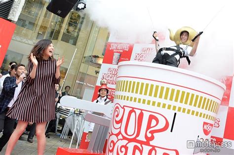 画像4 10 西内まりやどしゃ降りハプニングにも笑顔 スラリ美脚あらわに登場 モデルプレス