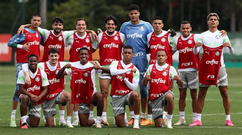 Veja a provável escalação do Palmeiras para o clássico contra o