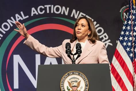 Kamala Harris recauda más de 81 millones de dólares en solo 24 horas