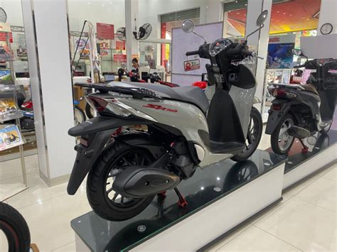 Giá SH Mode tháng 7 2024 ở đại lý chênh lệch vài triệu đồng so với giá