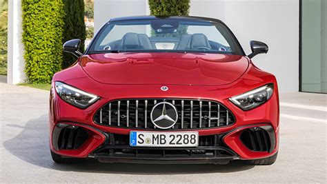 The New Mercedes Amg Sl Debuts With Fabric Roof Mercedes Benz Worldwide