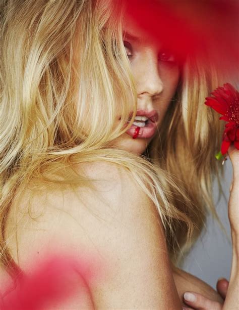 Charlotte McKinney Nude 5 Photos TheFappening