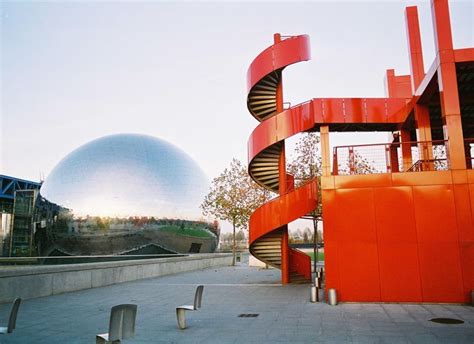 Les Folies De La Villette L Escalier Sur Mesure Escalier Escalier