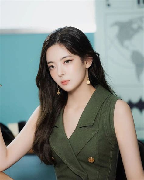 Kpop Girl Groups Korean Girl Groups Kpop Girls Princess Lia