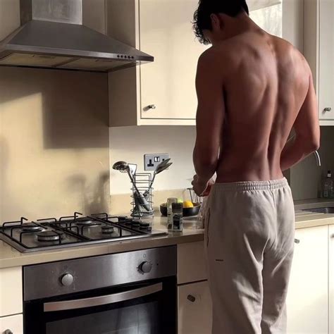 M A R S Corpos De Homens Homens Musculados Garotos Sensuais