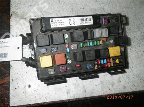 Caja Reles Fusibles OPEL ASTRA H TwinTop A04 1 9 CDTi L67