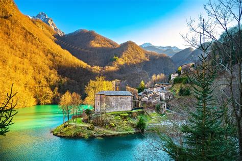 I borghi abbandonati più belli dItalia da visitare in autunno Isola