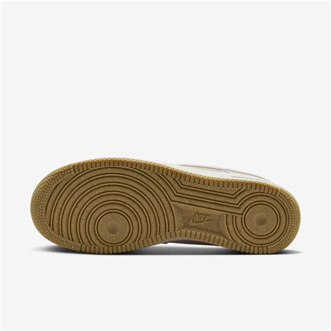 나이키 에어 포스 1 로우 넥스트 네이처 풋볼 그레이 라이트 브라운 FN6326 001 NIKE 슈프라이즈