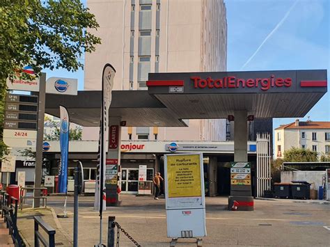 Pénurie de carburants seules neuf stations servent encore de l