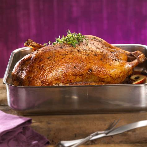 Pečená husa s jablky a červeným zelím Recept Kaufland