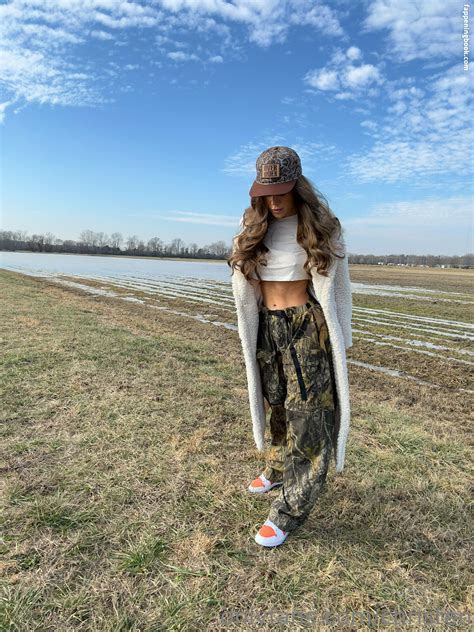 Christen Nude OnlyFans Leaks Fappening FappeningBook