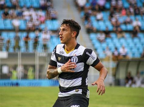 Bahia atravessa Ponte Preta e acerta empréstimo de meia Warley do XV