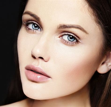 Alta Moda Look Glamor Closeup Retrato De Belleza De La Bella Modelo De