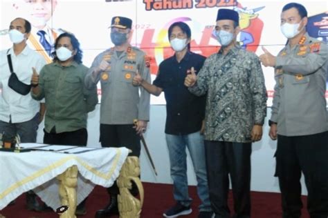 Kapolda Sumbar Tanda Tangani Perjanjian Kerja Sama Dengan PWI AJI