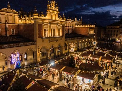 Jarmark Bożonarodzeniowy w Krakowie Świąteczna Magia na Rynku Głównym