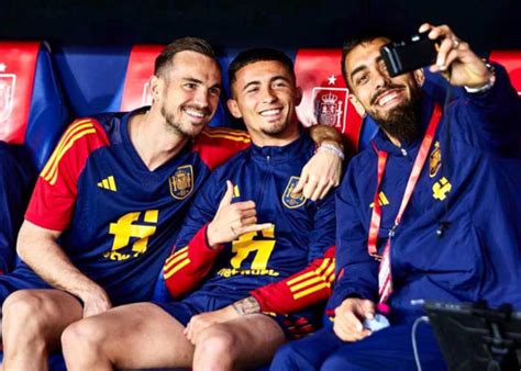 Quién es Yéremy Pino el futbolista de la Selección que ha conquistado