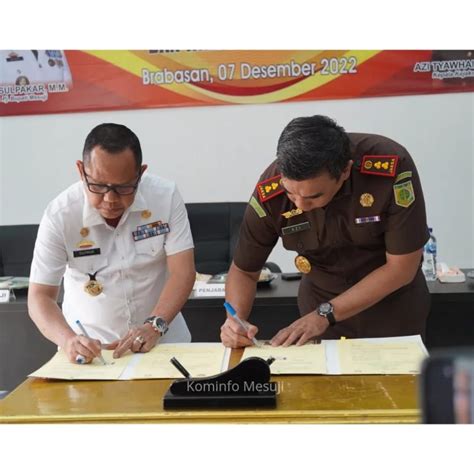 Pemkab Mesuji Dan Kejari Mesuji Lakukan Penandatanganan Nota
