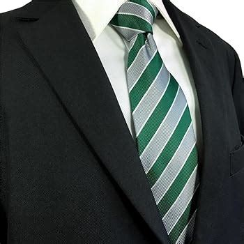 Venta Traje Gris Corbata Verde En Stock