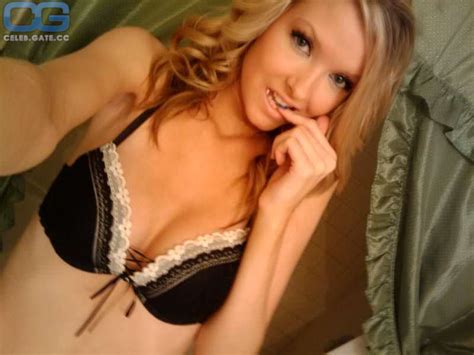 Erin Cummins Nackt Nacktbilder Playboy Nacktfotos Fakes Oben Ohne
