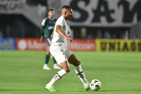 Veja fotos de Santos x Goiás pelo Campeonato Brasileiro Gazeta Esportiva