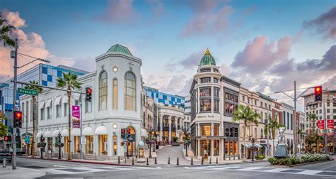 Two Rodeo Drive Shops Restaurants Love Beverly Hills