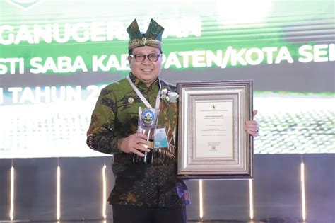Pemko Payakumbuh Raih Penghargaan Bergensi Kota Sehat Kategori