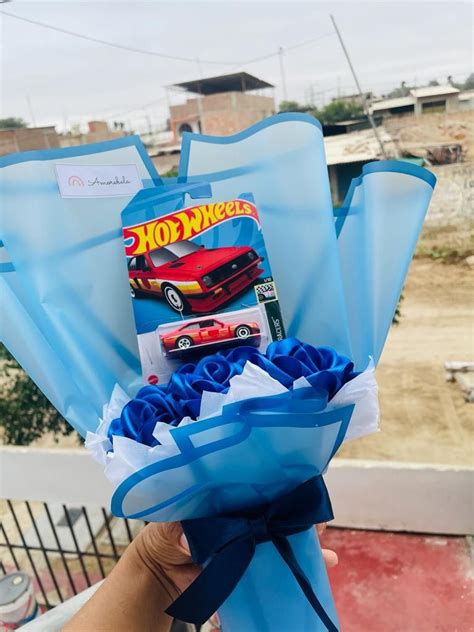 Ramo Con HotWheels Hot Wheel Gifts Ribbon Flowers Bouquet Birthday