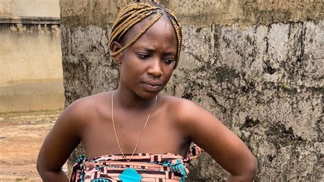Incroyable Ils Regardent La Femme Sous La Douche YouTube
