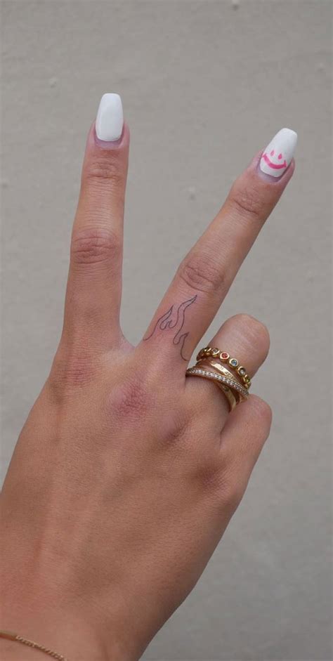 Finger Tattoos Ideas