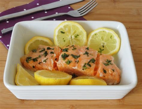 Saumon à la vapeur mariné aux herbes Aux Fourneaux