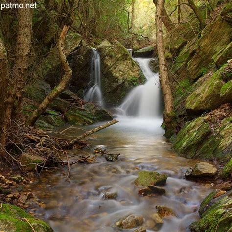 Photos du Massif des Maures Cascade dans la forêt du Massif des