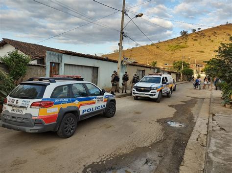Mulher Morta A Facadas Pelo Marido Em Mantena Vales De Minas Gerais