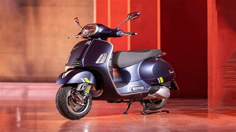 Vespa GTS la nuova versione è una gioia per gli occhi allestimento di