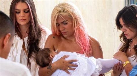 Karol G se robó miradas en el bautizo de su sobrina Sophia