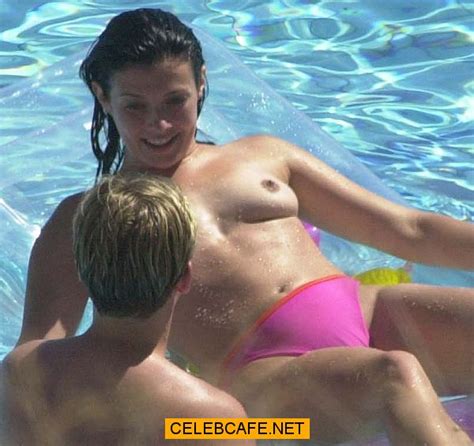 Naked Kym Marsh Added 07 19 2016 By MOMUSICMAN