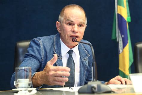 Biografia De Meneguelli Traz Planos Para 2024 E 2026 E Candidatura Ao