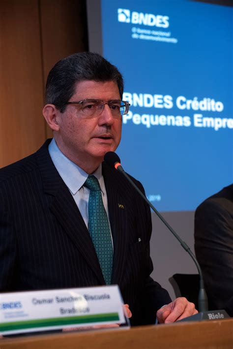 Fotos BNDES anuncia linha de crédito mais simples e ágil para micro e