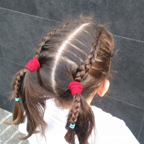 Doble trenza raíz en relieve peinado muy de moda Pequeinados