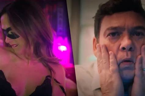 Terra E Paix O Anely Flagrada Fazendo Striptease Para O Chefe Da Irm