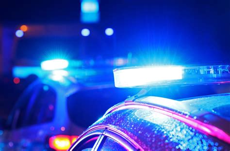Stravičan udes kod Kraljeva Automobil podleteo pod traktor Poginuo
