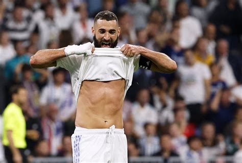 Football Karim Benzema ce mois d octobre qui peut changer sa carrière