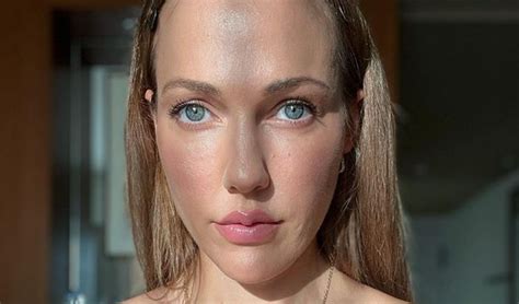 Meryem Uzerli aslen nereli burcu ne evli mi eşi sevgilisi kimdir