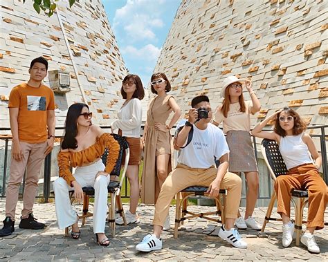 50 Kiểu Tạo Dáng Chụp Ảnh Nhóm Cực Lầy Lội Độc Lạ TIKI