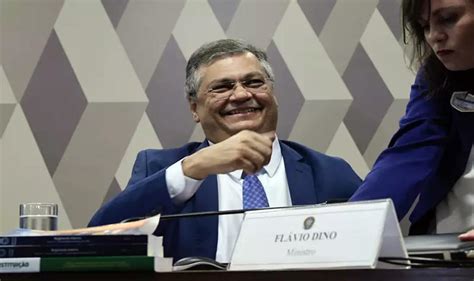 Plenário do Senado aprova indicação de Flávio Dino ao STF e de Gonet