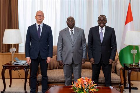 Entretien du Vice Président de la République avec l Ambassadeur de la