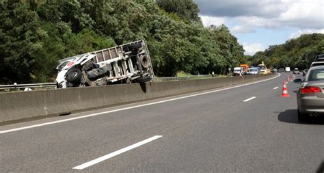 Collision Sur L A Le Passager De Ans Succombe Ses Blessures