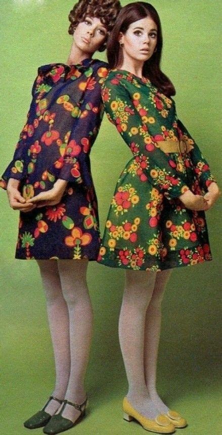 Groovy Sixties 24 Fabulous Photos Defined The 1960s Women S Fashion